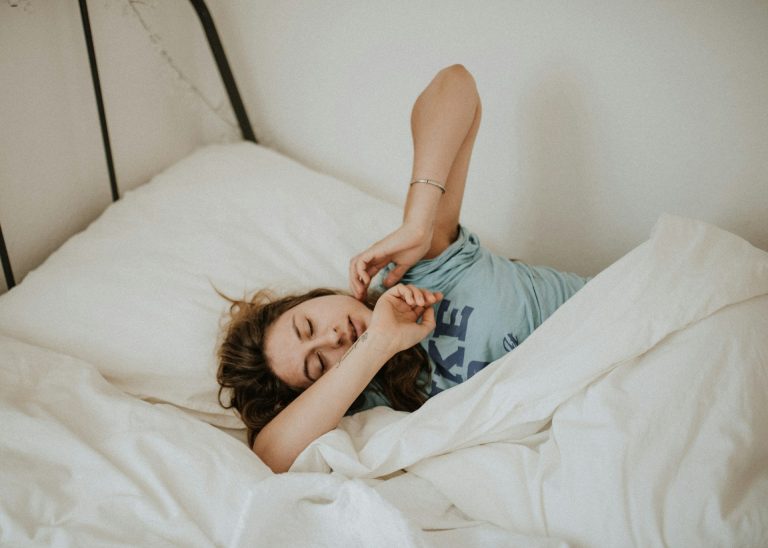Middle Back Pain Red Flags: Symptoms and When to Seek Help